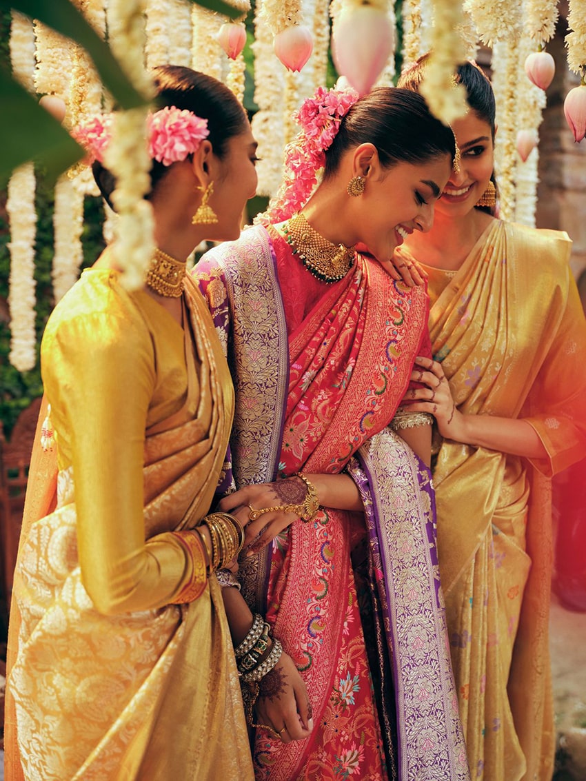 Saree for Wedding Function: Trending Fabrics & Colours This Wedding Se ...